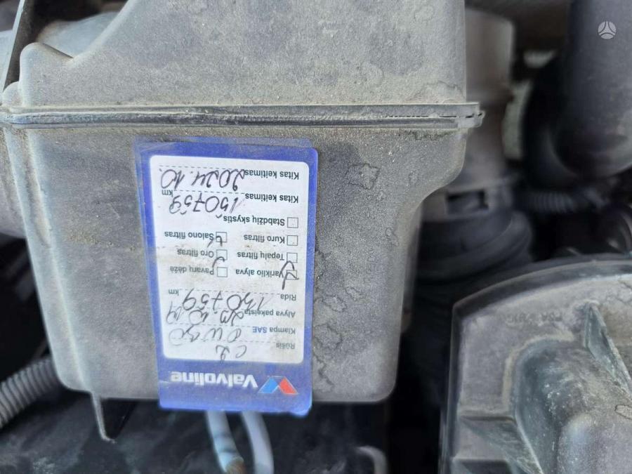 Sarkans Citroen C4 2006 Kauņa, ar dzinēja tilpumu 1.59 L un nobraukumu 139 tūkst. km par 1400 €, foto 15 vietnē AUTOMOTO.COM.LV