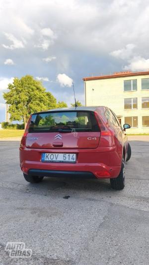 Sarkans Citroen C4 2006 Ukmergė, ar dzinēja tilpumu 1.60 L un nobraukumu 226 tūkst. km par 950 €, foto 7 vietnē AUTOMOTO.COM.LV