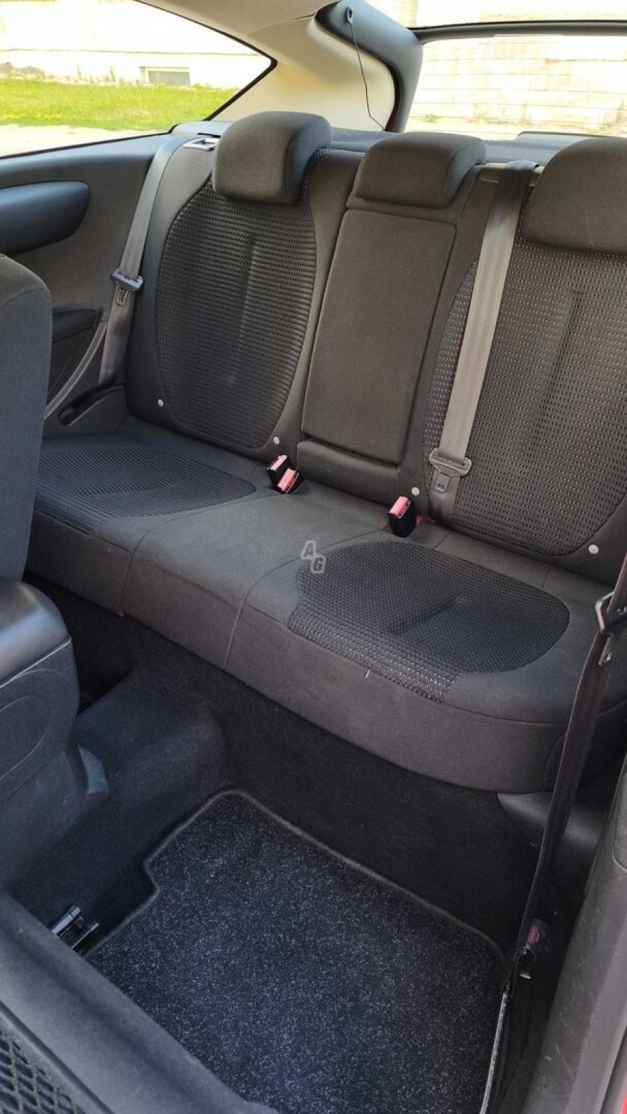 Sarkans Citroen C4 2006 Ukmergė, ar dzinēja tilpumu 1.60 L un nobraukumu 226 tūkst. km par 950 €, foto 20 vietnē AUTOMOTO.COM.LV