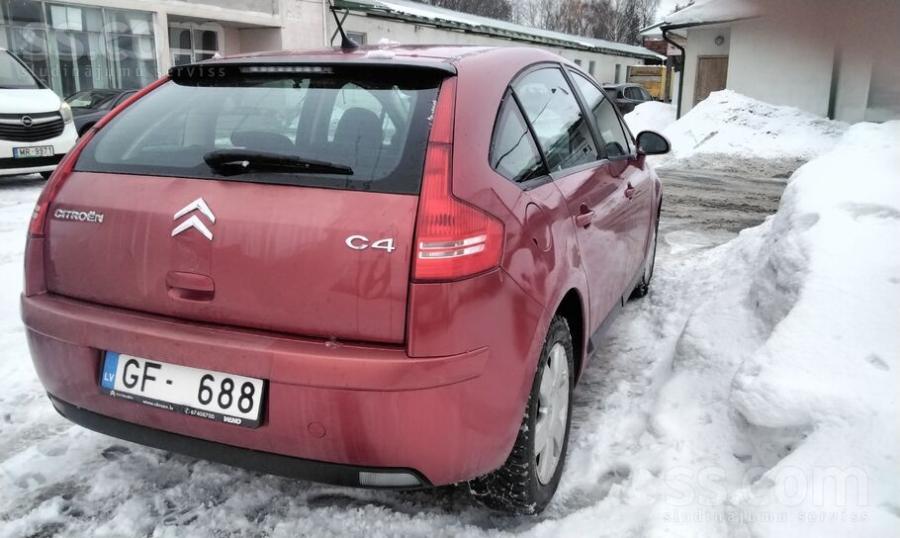 Red Citroen C4 2007 in Riga, with an engine capacity of 1.60 L and mileage of 186 thousand km for 1350 €, photo 5 on AUTOMOTO.COM.LV