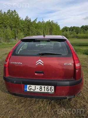 Red Citroen C4 2007 in Riga, with an engine capacity of 1.60 L and mileage of 160 thousand km for 700 €, photo 4 on AUTOMOTO.COM.LV