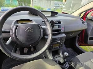 Red Citroen C4 2007 in Riga, with an engine capacity of 1.60 L and mileage of 160 thousand km for 700 €, photo 6 on AUTOMOTO.COM.LV