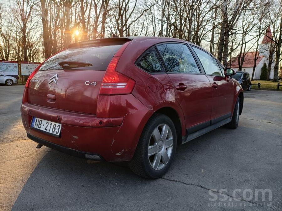 Sarkans Citroen C4 2007 Ogre, ar dzinēja tilpumu 1.60 L un nobraukumu 267 tūkst. km par 550 €, foto 4 vietnē AUTOMOTO.COM.LV