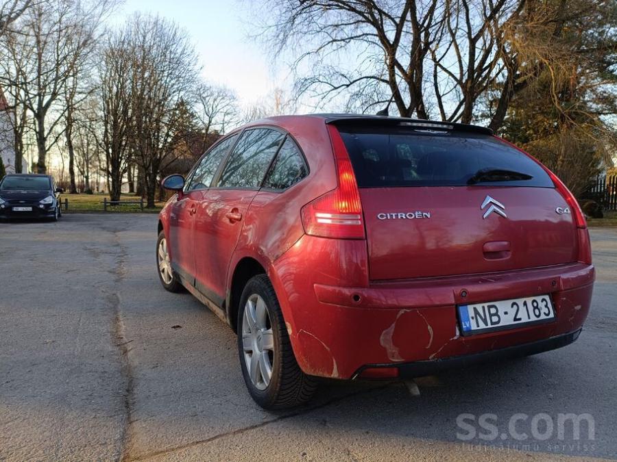 Sarkans Citroen C4 2007 Ogre, ar dzinēja tilpumu 1.60 L un nobraukumu 267 tūkst. km par 550 €, foto 5 vietnē AUTOMOTO.COM.LV