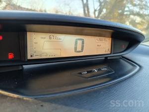 Sarkans Citroen C4 2007 Ogre, ar dzinēja tilpumu 1.60 L un nobraukumu 267 tūkst. km par 550 €, foto 17 vietnē AUTOMOTO.COM.LV