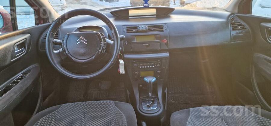 Sarkans Citroen C4 2007 Valmiera, ar dzinēja tilpumu 1.60 L un nobraukumu 291 tūkst. km par 1150 €, foto 8 vietnē AUTOMOTO.COM.LV