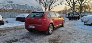 Red Citroen C4 2007 in Valmiera, with an engine capacity of 1.60 L and mileage of 291 thousand km for 1150 €, photo 4 on AUTOMOTO.COM.LV