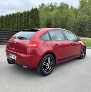 Sarkans Citroen C4 2007 Viļņa, ar dzinēja tilpumu 1.56 L un nobraukumu 286 tūkst. km par 1450 €, foto 4 vietnē AUTOMOTO.COM.LV