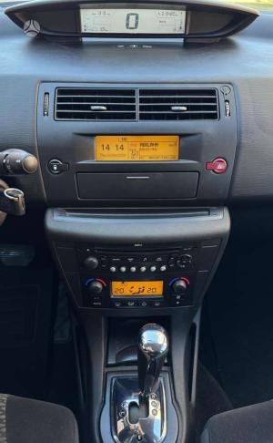 Sarkans Citroen C4 2007 Viļņa, ar dzinēja tilpumu 1.56 L un nobraukumu 286 tūkst. km par 1450 €, foto 24 vietnē AUTOMOTO.COM.LV