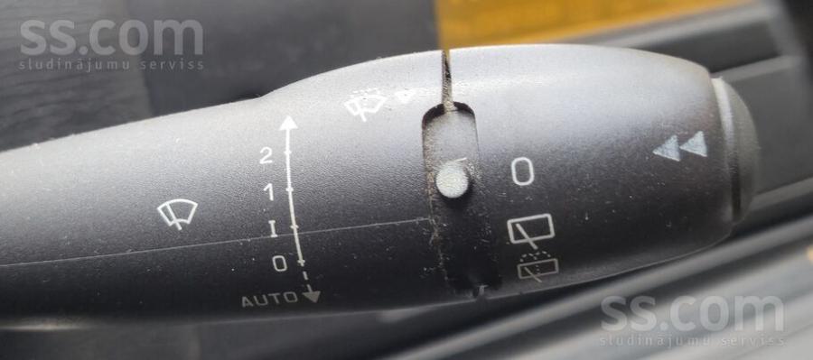 Sarkans Citroen C4 2007 Rīga, ar dzinēja tilpumu 1.60 L un nobraukumu 330 tūkst. km par 1800 €, foto 9 vietnē AUTOMOTO.COM.LV