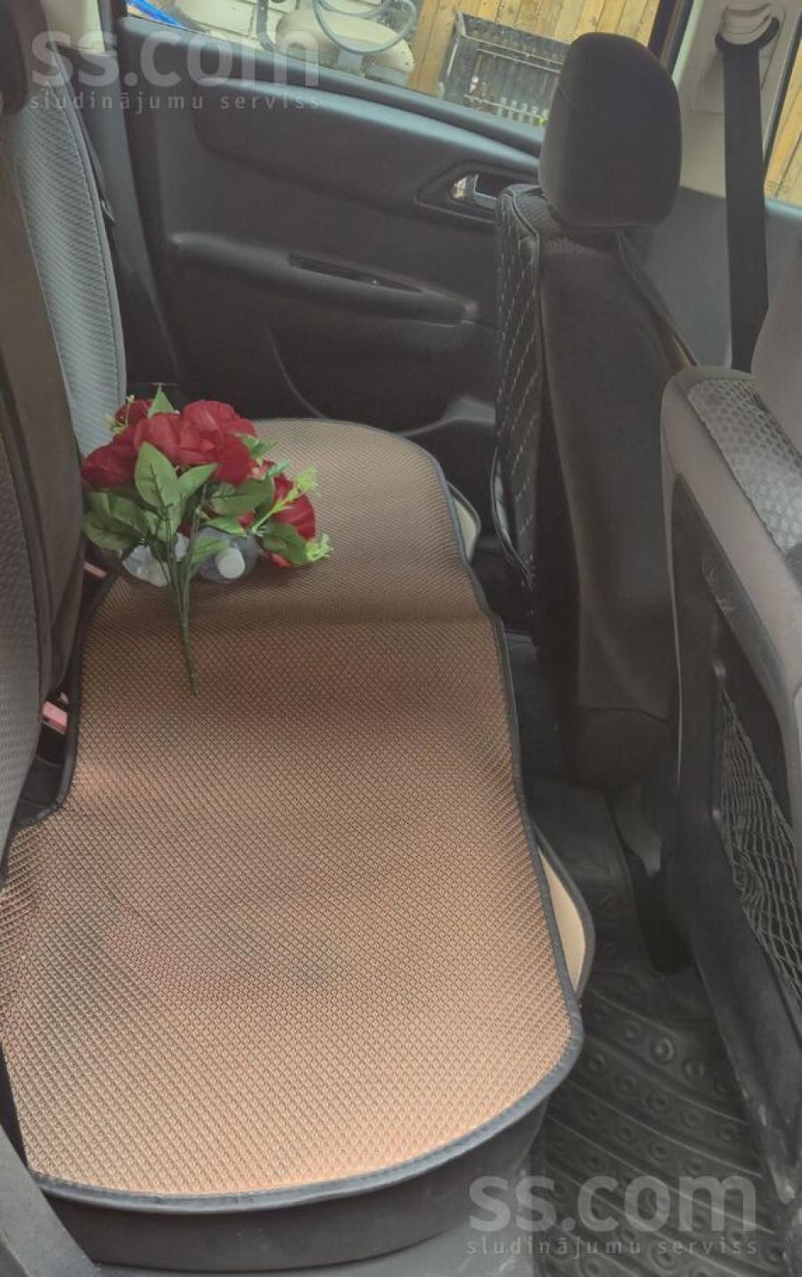 Sarkans Citroen C4 2007 Rīga, ar dzinēja tilpumu 1.60 L un nobraukumu 330 tūkst. km par 1800 €, foto 14 vietnē AUTOMOTO.COM.LV