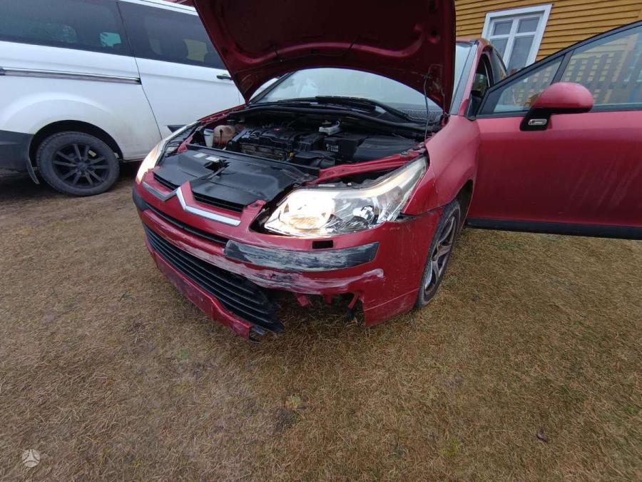 Red Citroen C4 2008 in Nemencine, with an engine capacity of 1.59 L and mileage of 109 thousand km for 800 €, photo 1 on AUTOMOTO.COM.LV