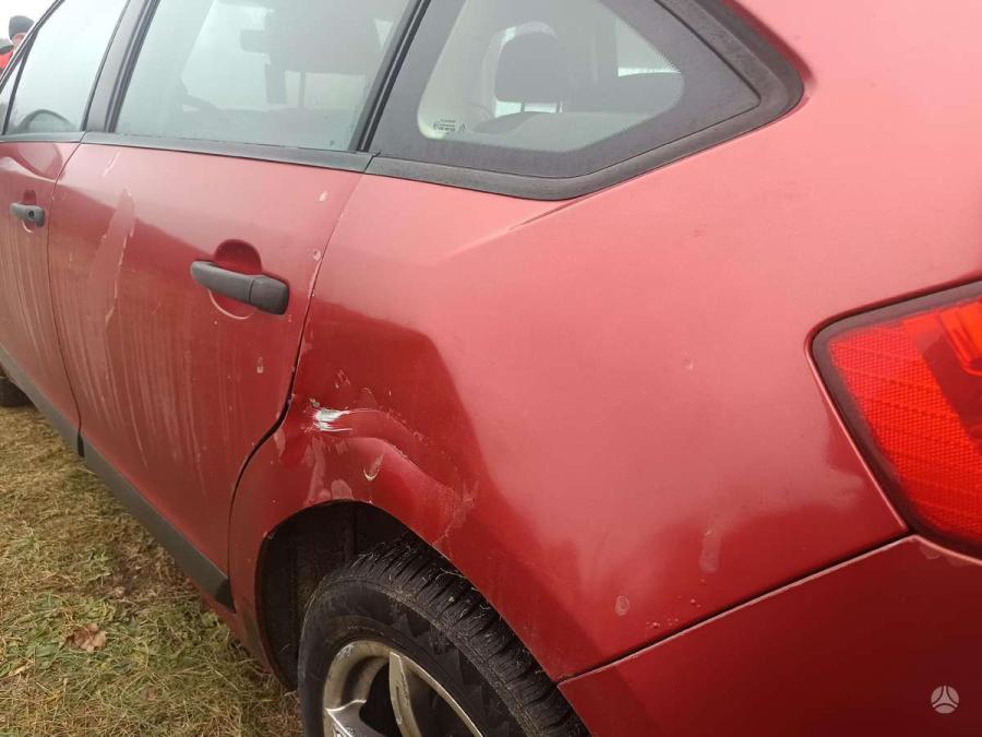 Red Citroen C4 2008 in Nemencine, with an engine capacity of 1.59 L and mileage of 109 thousand km for 800 €, photo 10 on AUTOMOTO.COM.LV