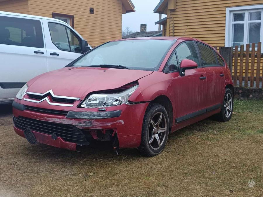 Red Citroen C4 2008 in Nemencine, with an engine capacity of 1.59 L and mileage of 109 thousand km for 800 €, photo 11 on AUTOMOTO.COM.LV