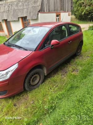 Red Citroen C4 2008 in Riga, with an engine capacity of 1.60 L and mileage of 144 thousand km for 1700 €, photo 3 on AUTOMOTO.COM.LV