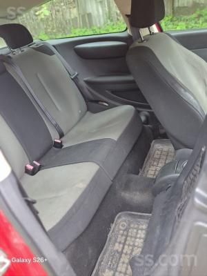 Red Citroen C4 2008 in Riga, with an engine capacity of 1.60 L and mileage of 144 thousand km for 1700 €, photo 8 on AUTOMOTO.COM.LV