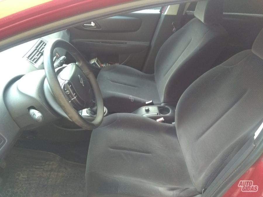 Red Citroen C4 2009 in Vilkaviskis, with an engine capacity of 1.60 L and mileage of 115 thousand km for 1950 €, photo 5 on AUTOMOTO.COM.LV