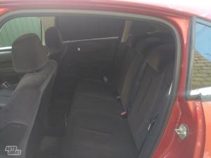 Red Citroen C4 2009 in Vilkaviskis, with an engine capacity of 1.60 L and mileage of 115 thousand km for 1950 €, photo 9 on AUTOMOTO.COM.LV