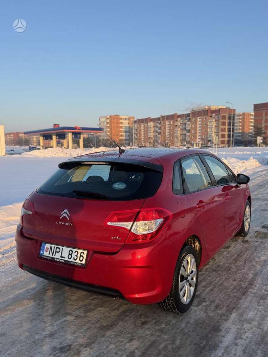 Red Citroen C4 2011 in Klaipeda, with an engine capacity of 1.60 L and mileage of 201 thousand km for 3400 €, photo 5 on AUTOMOTO.COM.LV