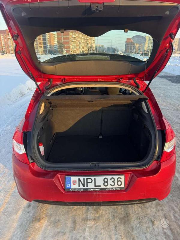 Red Citroen C4 2011 in Klaipeda, with an engine capacity of 1.60 L and mileage of 201 thousand km for 3400 €, photo 7 on AUTOMOTO.COM.LV