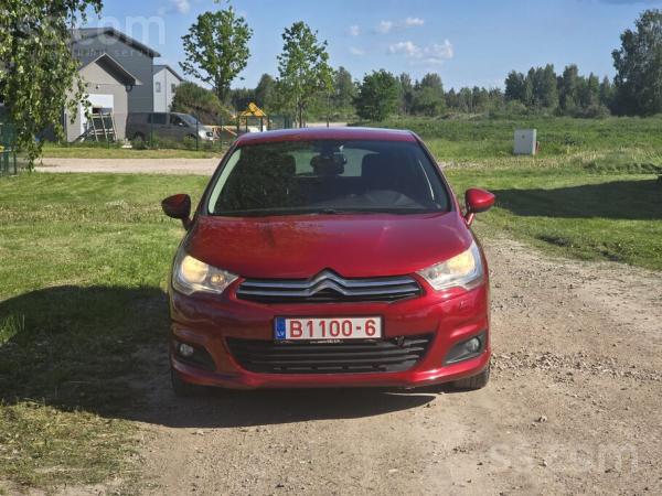 Red Citroen C4 2011 in Riga, with an engine capacity of 1.60 L and mileage of 217 thousand km for 3590 €, photo 2 on AUTOMOTO.COM.LV