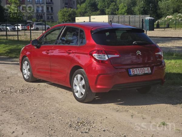 Red Citroen C4 2011 in Riga, with an engine capacity of 1.60 L and mileage of 217 thousand km for 3590 €, photo 4 on AUTOMOTO.COM.LV