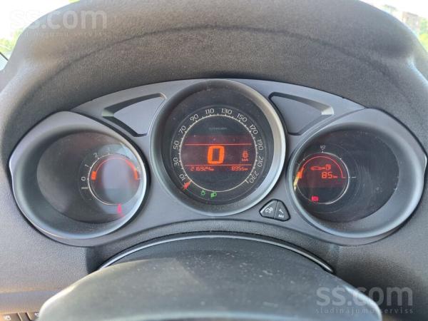 Red Citroen C4 2011 in Riga, with an engine capacity of 1.60 L and mileage of 217 thousand km for 3590 €, photo 10 on AUTOMOTO.COM.LV