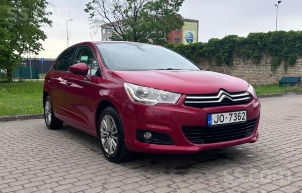 Sarkans Citroen C4 2011 Jelgava, ar dzinēja tilpumu 1.60 L un nobraukumu 200 tūkst. km par 3000 €, foto 1 vietnē AUTOMOTO.COM.LV