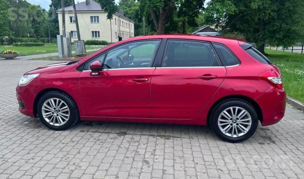 Sarkans Citroen C4 2011 Jelgava, ar dzinēja tilpumu 1.60 L un nobraukumu 200 tūkst. km par 3000 €, foto 6 vietnē AUTOMOTO.COM.LV