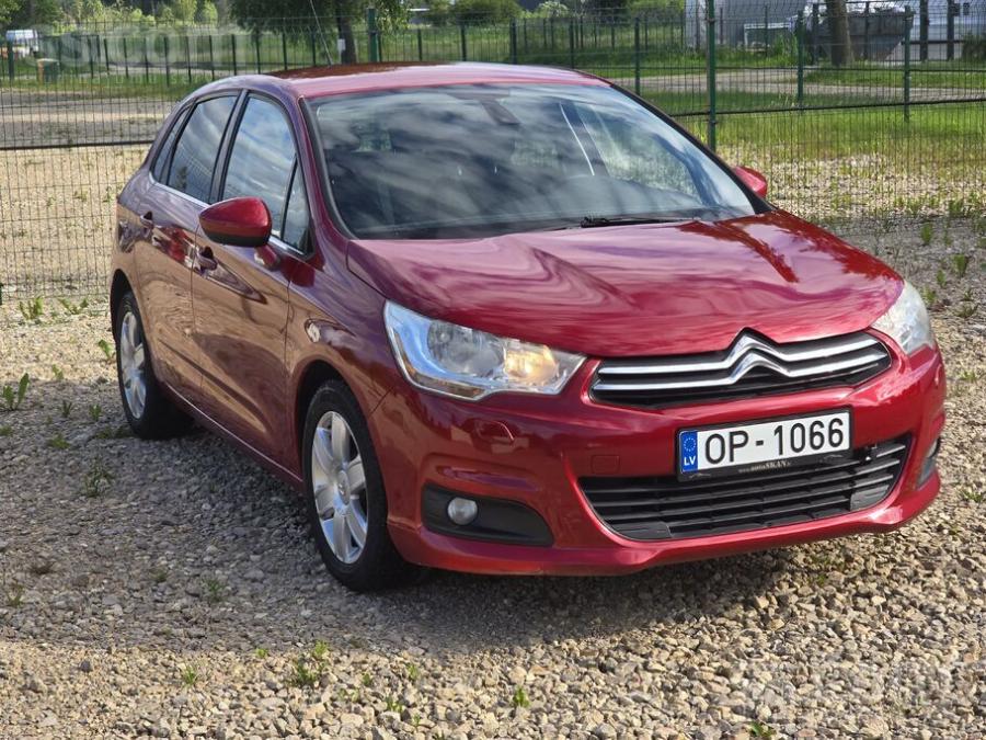 Sarkans Citroen C4 2011 Rīga, ar dzinēja tilpumu 1.60 L un nobraukumu 217 tūkst. km par 3890 €, foto 1 vietnē AUTOMOTO.COM.LV