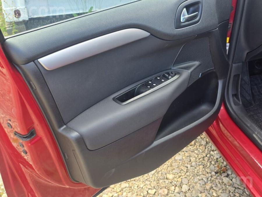 Sarkans Citroen C4 2011 Rīga, ar dzinēja tilpumu 1.60 L un nobraukumu 217 tūkst. km par 3890 €, foto 17 vietnē AUTOMOTO.COM.LV