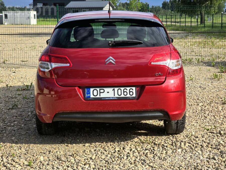 Sarkans Citroen C4 2011 Rīga, ar dzinēja tilpumu 1.60 L un nobraukumu 217 tūkst. km par 2990 €, foto 7 vietnē AUTOMOTO.COM.LV