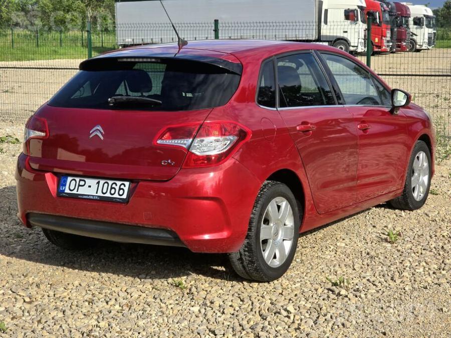 Sarkans Citroen C4 2011 Rīga, ar dzinēja tilpumu 1.60 L un nobraukumu 217 tūkst. km par 2990 €, foto 8 vietnē AUTOMOTO.COM.LV