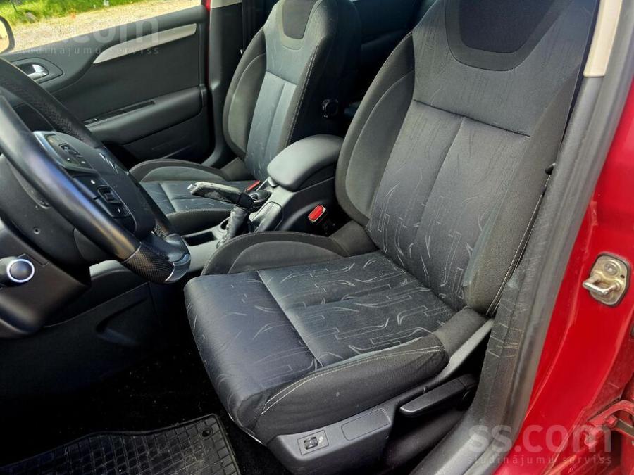 Sarkans Citroen C4 2011 Rīga, ar dzinēja tilpumu 1.60 L un nobraukumu 217 tūkst. km par 2990 €, foto 15 vietnē AUTOMOTO.COM.LV