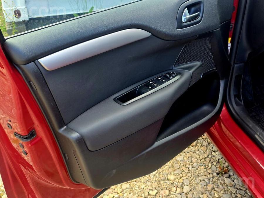Sarkans Citroen C4 2011 Rīga, ar dzinēja tilpumu 1.60 L un nobraukumu 217 tūkst. km par 2990 €, foto 18 vietnē AUTOMOTO.COM.LV