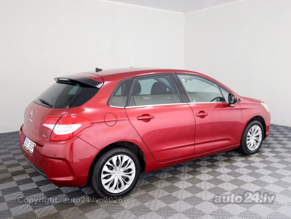 Red Citroen C4 2012 in Tallinn, with an engine capacity of 1.60 L and mileage of 182 thousand km for 2199 €, photo 3 on AUTOMOTO.COM.LV