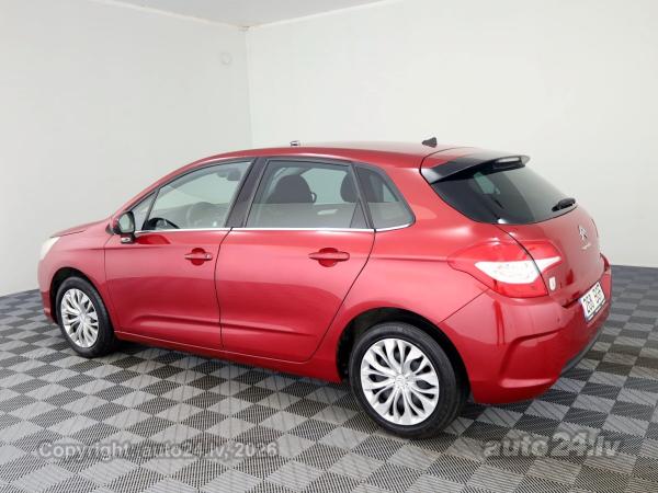 Red Citroen C4 2012 in Tallinn, with an engine capacity of 1.60 L and mileage of 182 thousand km for 2199 €, photo 4 on AUTOMOTO.COM.LV