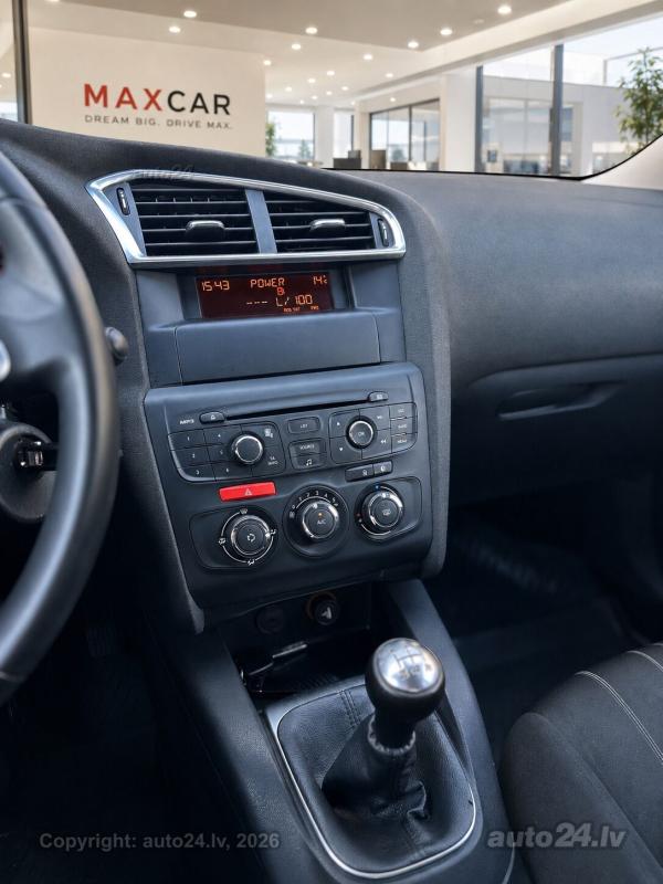 Red Citroen C4 2012 in Tallinn, with an engine capacity of 1.40 L and mileage of 123 thousand km for 1799 €, photo 8 on AUTOMOTO.COM.LV