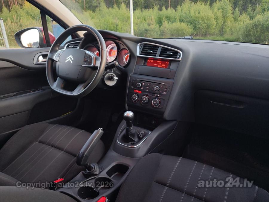 Sarkans Citroen C4 2012 Viljandi, ar dzinēja tilpumu 1.40 L un nobraukumu 124 tūkst. km par 2799 €, foto 7 vietnē AUTOMOTO.COM.LV