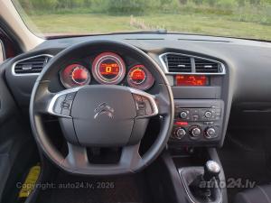 Sarkans Citroen C4 2012 Viljandi, ar dzinēja tilpumu 1.40 L un nobraukumu 124 tūkst. km par 2799 €, foto 9 vietnē AUTOMOTO.COM.LV