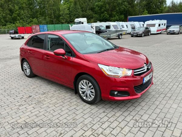 Sarkans Citroen C4 2012 Pērnava, ar dzinēja tilpumu 1.60 L un nobraukumu 115 tūkst. km par 3890 €, foto 2 vietnē AUTOMOTO.COM.LV