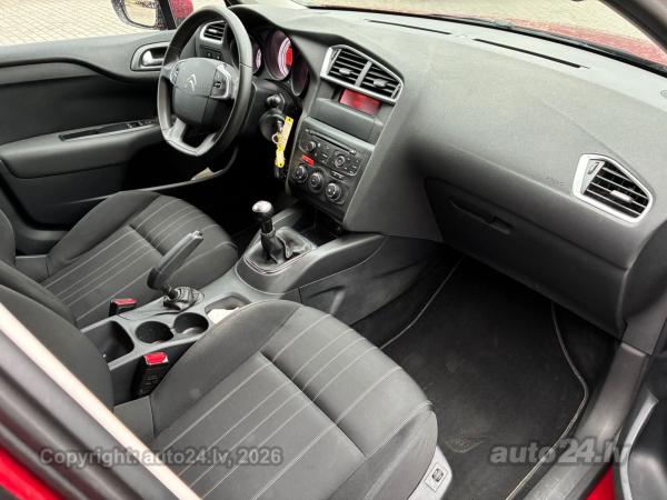 Sarkans Citroen C4 2012 Pērnava, ar dzinēja tilpumu 1.60 L un nobraukumu 115 tūkst. km par 3890 €, foto 3 vietnē AUTOMOTO.COM.LV