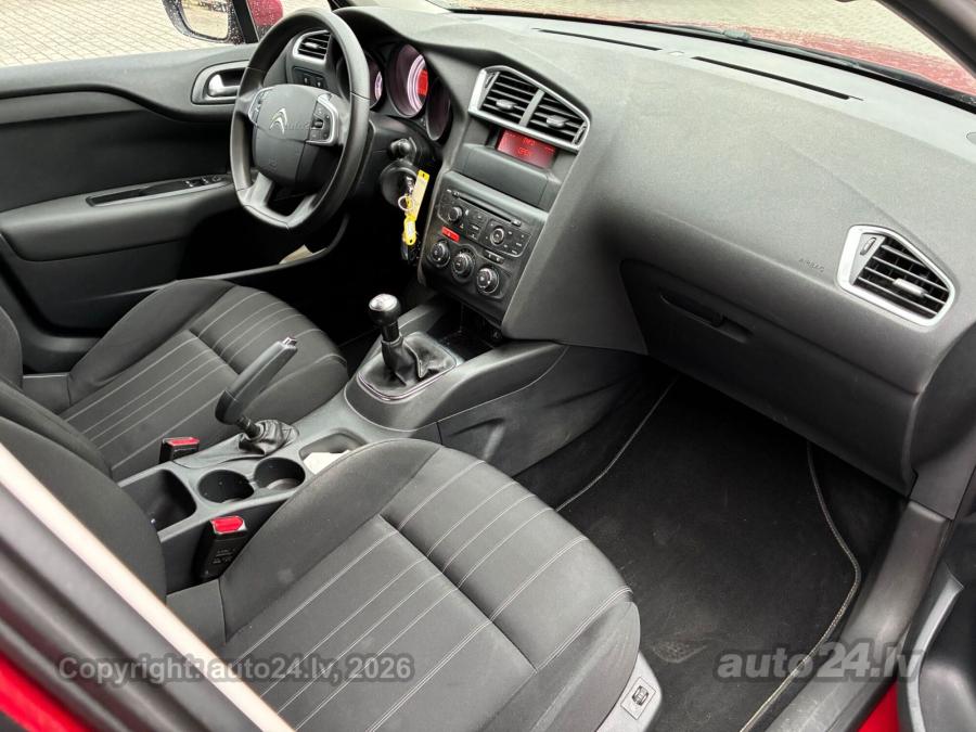 Sarkans Citroen C4 2012 Pērnava, ar dzinēja tilpumu 1.60 L un nobraukumu 115 tūkst. km par 3890 €, foto 4 vietnē AUTOMOTO.COM.LV