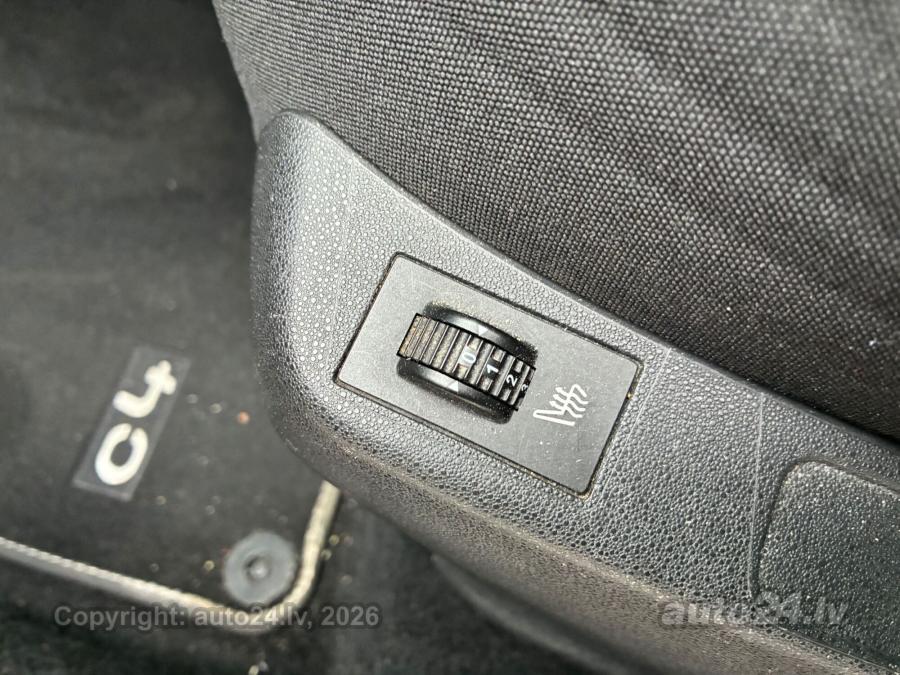 Sarkans Citroen C4 2012 Pērnava, ar dzinēja tilpumu 1.60 L un nobraukumu 115 tūkst. km par 3890 €, foto 9 vietnē AUTOMOTO.COM.LV