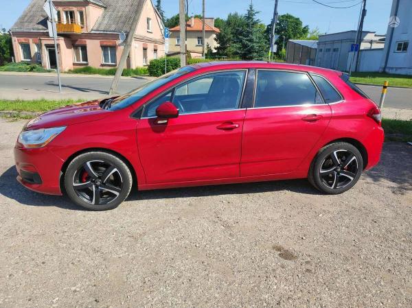 Sarkans Citroen C4 2012 Panevēža, ar dzinēja tilpumu 1.56 L un nobraukumu 194 tūkst. km par 3250 €, foto 2 vietnē AUTOMOTO.COM.LV