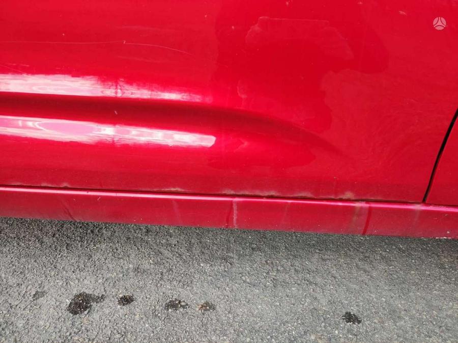 Red Citroen C4 2012 in Panevezys, with an engine capacity of 1.56 L and mileage of 194 thousand km for 3250 €, photo 7 on AUTOMOTO.COM.LV