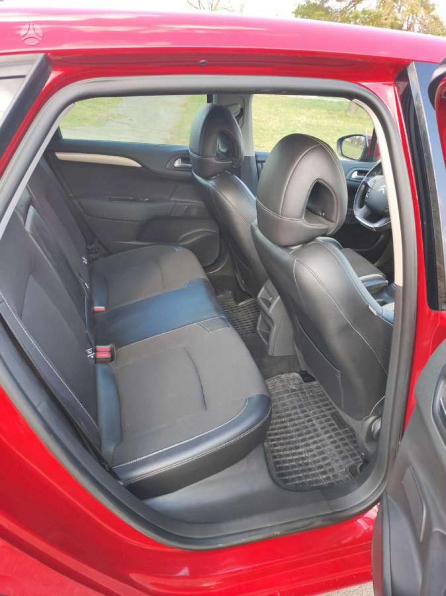 Red Citroen C4 2012 in Panevezys, with an engine capacity of 1.56 L and mileage of 194 thousand km for 3250 €, photo 12 on AUTOMOTO.COM.LV