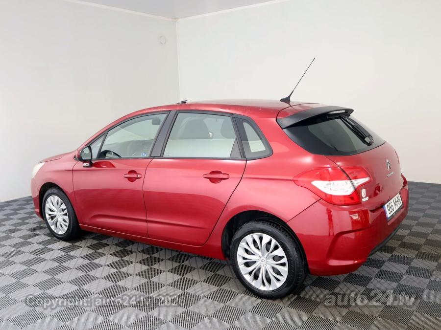 Red Citroen C4 2012 in Tallinn, with an engine capacity of 1.60 L and mileage of 247 thousand km for 1299 €, photo 5 on AUTOMOTO.COM.LV