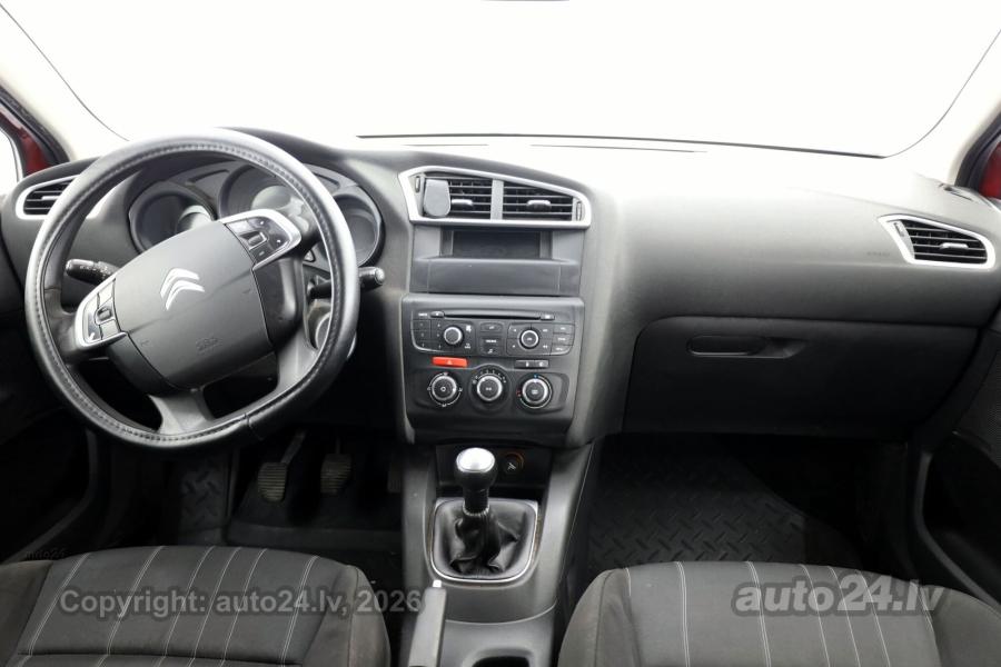 Red Citroen C4 2012 in Tallinn, with an engine capacity of 1.60 L and mileage of 247 thousand km for 1299 €, photo 6 on AUTOMOTO.COM.LV