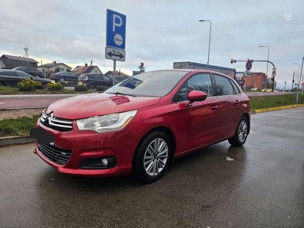 Red Citroen C4 2013 in Taurage, with an engine capacity of 1.56 L and mileage of 250 thousand km for 3000 €, photo 1 on AUTOMOTO.COM.LV